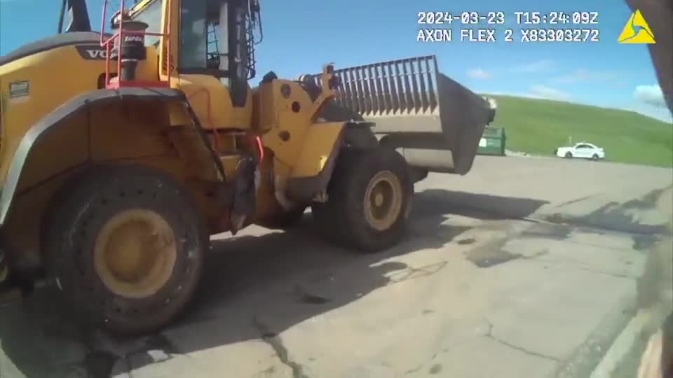 Former Employee Hijacks Front Loader and Leads Police on a Slow-Speed ...