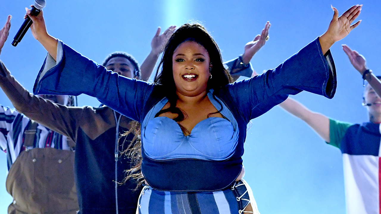 Lizzo responds to hate from comedian while accepting VMA award